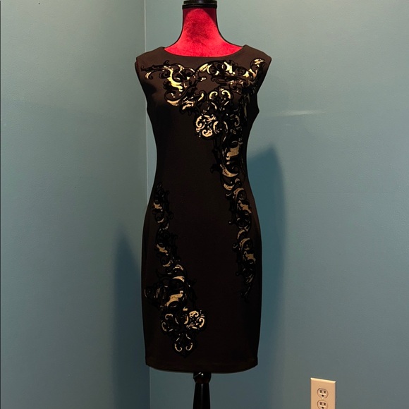 Carmen Marc Valvo | Dresses | Carmen Marc Valvo Elegant Black And Gold ...